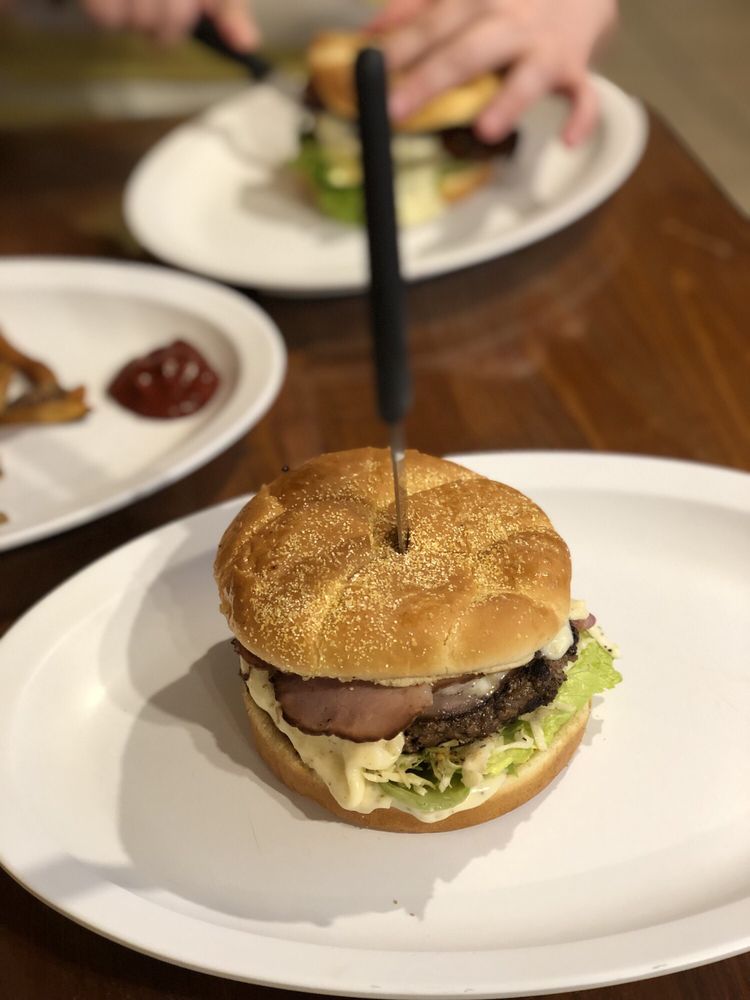 BURGER ADDICT - 116 Photos & 343 Reviews - 2439 Maple Valley Hwy ...