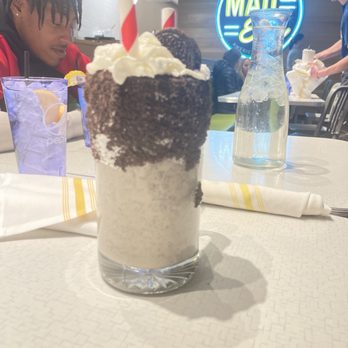 MAD EATS - Updated June 2024 - 331 Photos & 211 Reviews - 201 S Main St ...