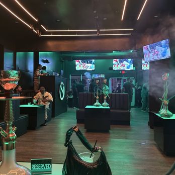 SOCIAL JUNKIE SPORTS BAR + KITCHEN - Updated November 2025 - 46 Photos & 30 Reviews - 2412 ...