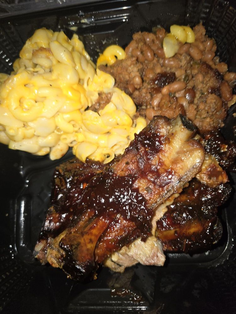 PIG HOUSE BAR-B-CUE - Updated October 2025 - 29 Reviews - 1024 Campbell ...