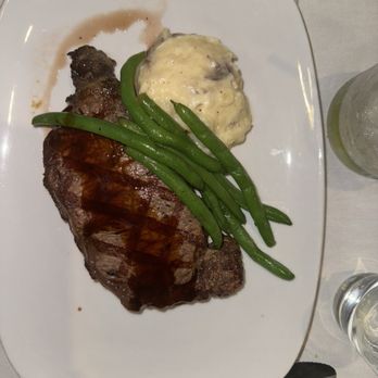 COLUMBUS INN - Updated May 2025 - 209 Photos & 204 Reviews - 2216 ...