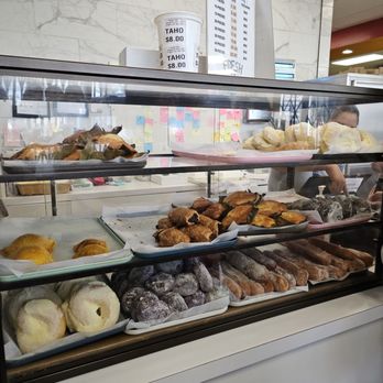 PAMPANGA’S BAKERY ARTESIA - Updated March 2025 - 658 Photos & 375 ...