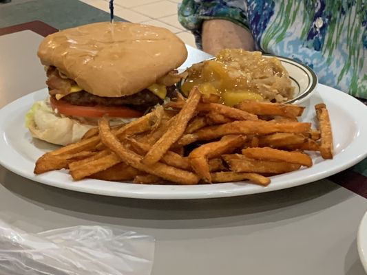 CLOCK FAMILY RESTAURANT - Updated September 2025 - 14 Reviews - 1690 E ...