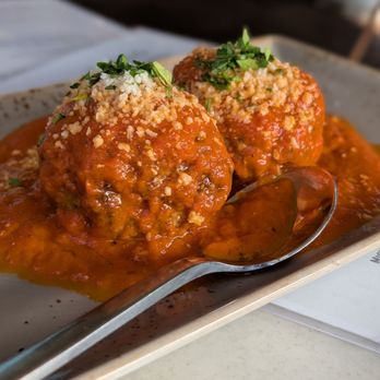 JAY LUIGI - Updated March 2025 - 134 Photos & 47 Reviews - 516 S Howard ...