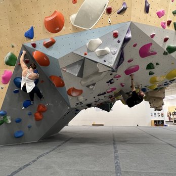 PORTLAND ROCK GYM - BEAVERTON - Updated December 2025 - 43 Photos & 11 ...