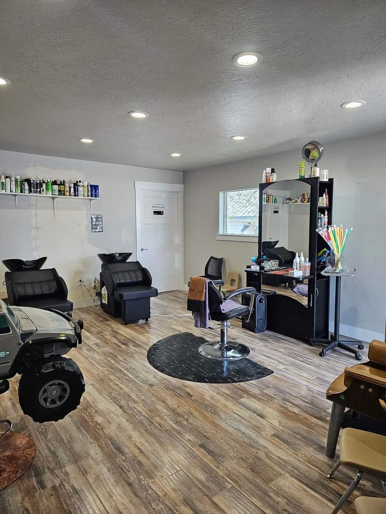 CORONA’S HAIR SALON - Updated December 2025 - 323 W Pine Ave, Meridian ...