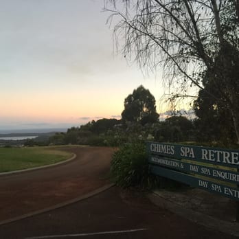 CHIMES SPA RETREAT - 17 Photos - Mt Shadforth Scenic Dr, Denmark ...