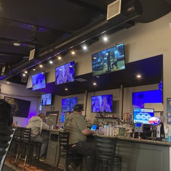 DUKE’S BAR & GRILL - Updated November 2024 - 206 Photos & 402 Reviews ...