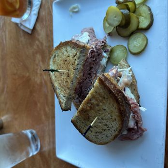 THE ELWOOD BFD - Updated April 2025 - 65 Photos & 90 Reviews - 7550 SH ...