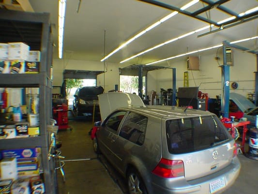 BOB’S SERVICE CENTER - Updated October 2025 - 68 Photos & 31 Reviews ...