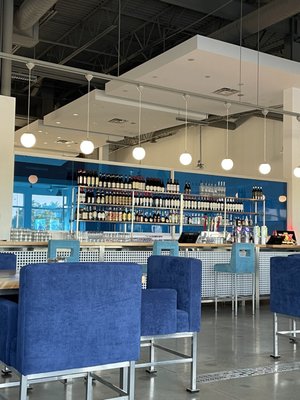 SHARX - Updated June 2025 - 21 Photos - 1769 Avenue Pierre-Péladeau ...