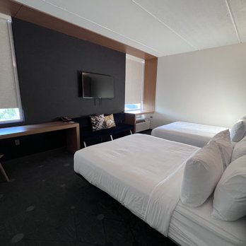 ALOFT TEMPE - Updated October 2025 - 197 Photos & 201 Reviews - 951 E ...