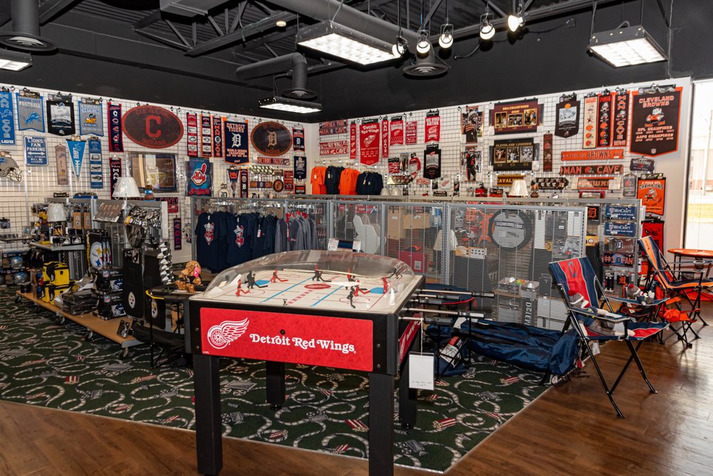 BUCKEYE WOLVERINE SHOP - 17 Photos - 1412 Reynolds Rd, Maumee, Ohio ...