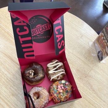 OUTCAST DOUGHNUTS - Updated May 2025 - 236 Photos & 143 Reviews - 104 W ...