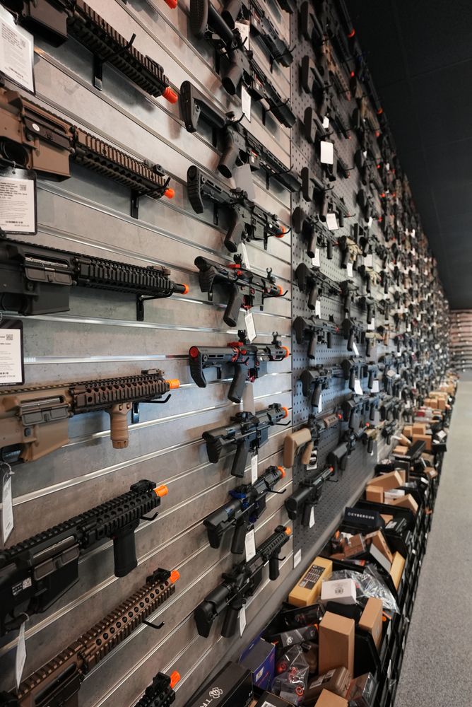 EVIKE OUTPOST LAS VEGAS - Updated October 2025 - 108 Photos & 15 ...