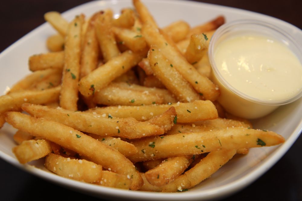 GUILDFORD STATION PUB - 106 Photos & 103 Reviews - 10176 154 Street ...