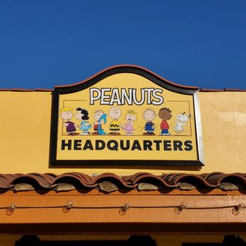 Knotts Berry Farm Snoopy Store