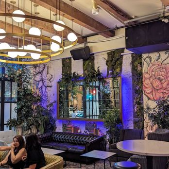 HUBBARD INN - Updated December 2024 - 471 Photos & 253 Reviews - 110 W ...