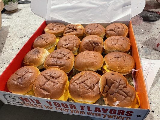 BURGER IM - Updated December 2025 - 161 Photos & 197 Reviews - 2469 ...