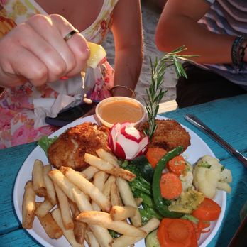 CAPRI FISH HOUSE - Updated August 2025 - 234 Photos & 337 Reviews - 203 ...