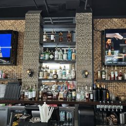 808 CRAFT HOUSE - Updated December 2025 - 272 Photos & 173 Reviews - 92 ...