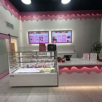 DIPPED BY DEE - Updated July 2025 - 303 Photos & 113 Reviews - 7208 S ...