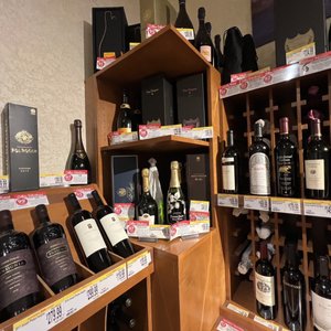 SHOPRITE OF NEPTUNE - Updated August 2024 - 44 Photos & 36 Reviews ...