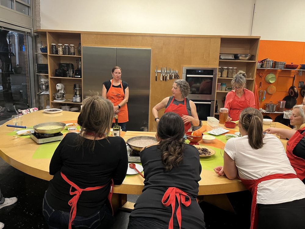 HIPCOOKS - Updated December 2024 - 131 Photos & 77 Reviews - 125 N ...