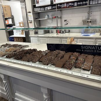 MILKSHAKE FACTORY DOWNTOWN - Updated August 2025 - 636 Photos & 410 ...