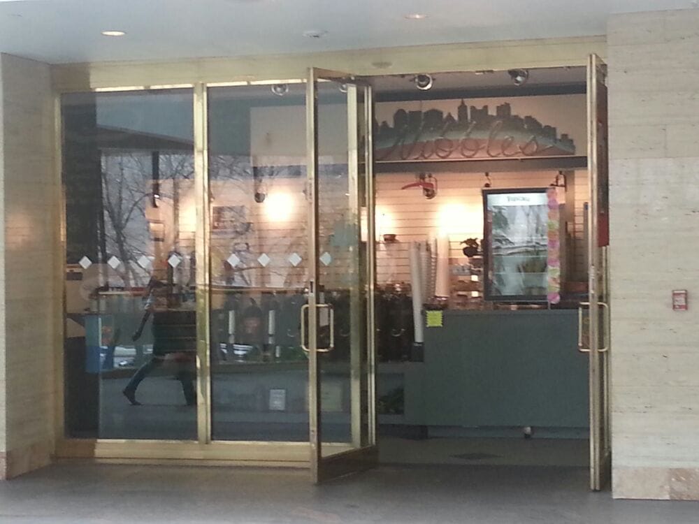 NIBBLES CAFE - Updated December 2025 - 3 Nationwide Plz, Columbus, Ohio ...