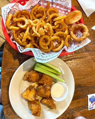 WILD WING CAFE - Updated January 2026 - 133 Photos & 212 Reviews - 417 ...