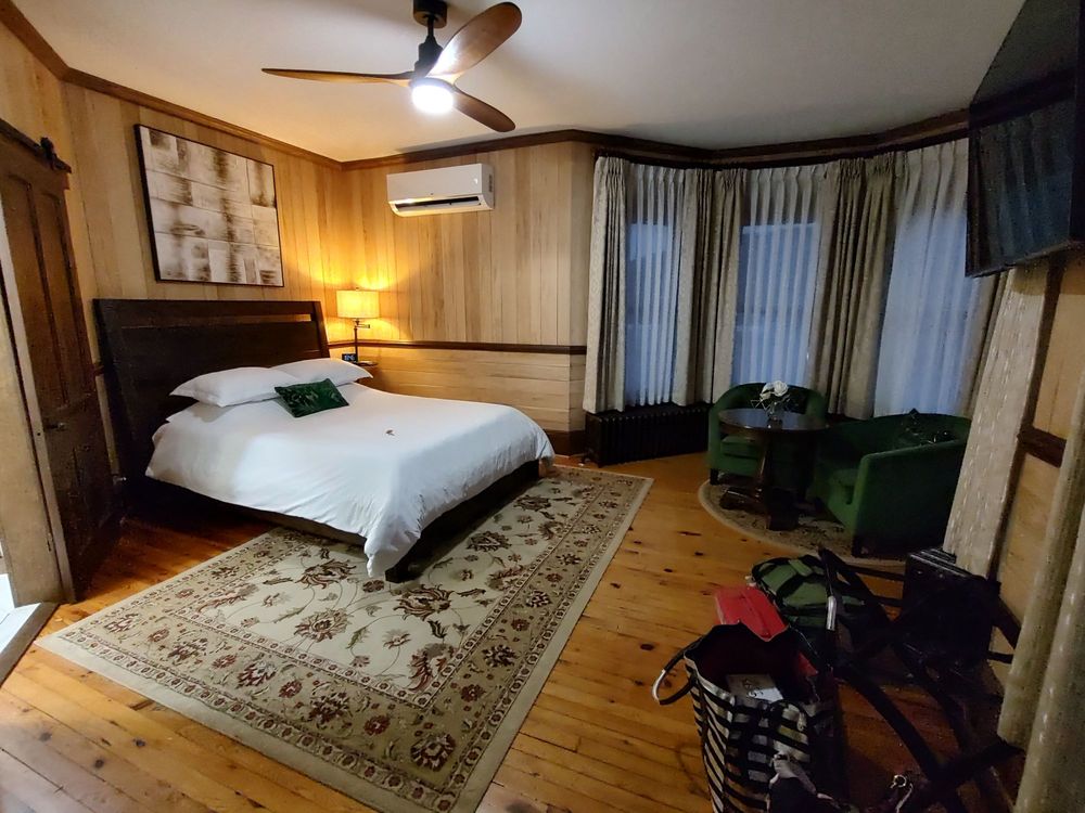 MONTEREY INN - Updated June 2026 - 10 Photos - 32 W Main St, Monterey ...