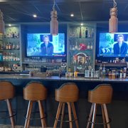 OAK 36 BAR & KITCHEN - 174 Photos & 108 Reviews - 5500 Abercorn St ...