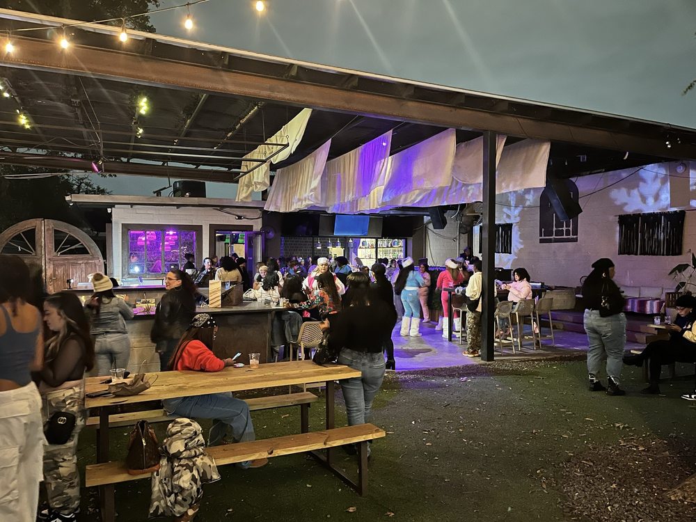 MAEVE - Updated January 2026 - 71 Photos & 23 Reviews - 818 Austin St ...