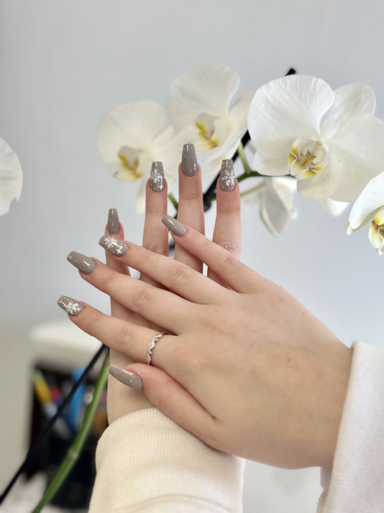 LE NAILS - Updated October 2025 - 17 Photos & 37 Reviews - 7290 Beach ...