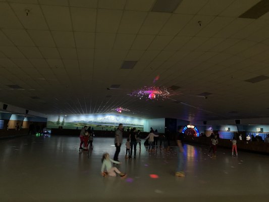 DIMOND SKATELAND - Skating Rink at 8100 Homer Dr, Anchorage, Alaska ...