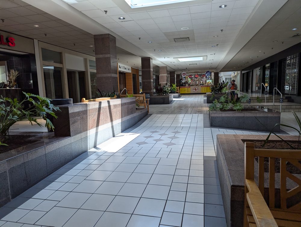 COLONIAL PARK MALL - Updated January 2026 - 68 Photos & 21 Reviews ...
