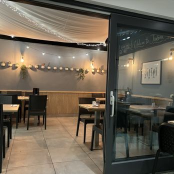 TAILEND RESTAURANT AND FISH BAR - Updated August 2025 - 101 Photos & 89 ...