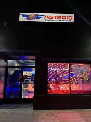 ASTROID BURGERS & WINGS - Updated October 2025 - 138 Photos & 61 ...