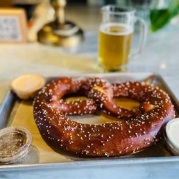 EASY TIGER - Updated July 2025 - 369 Photos & 295 Reviews - 3508 S ...