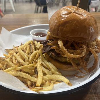 BUFFBURGER - Updated April 2025 - 532 Photos & 653 Reviews - 1014 Wirt ...