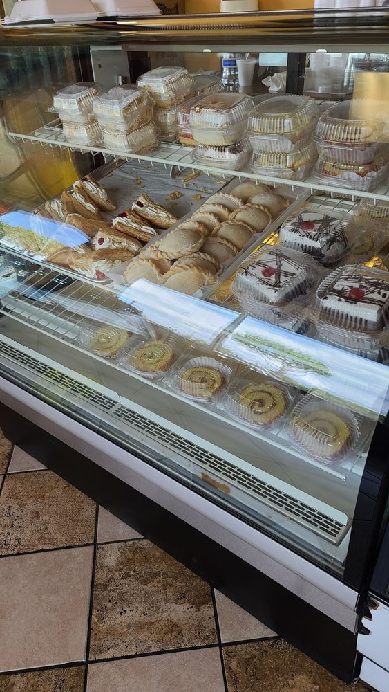 VERONICA’S BAKERY & CAFE - 66 Photos & 65 Reviews - Bakeries - 6354 ...