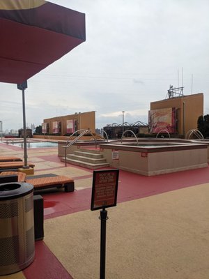 H2O POOL & BAR - Updated August 2024 - 82 Photos & 30 Reviews - 600 ...