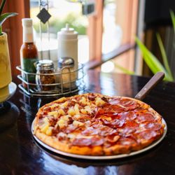 Cross Roads Pizza & Pub Giftly - Beautiful Gift Card Alternative