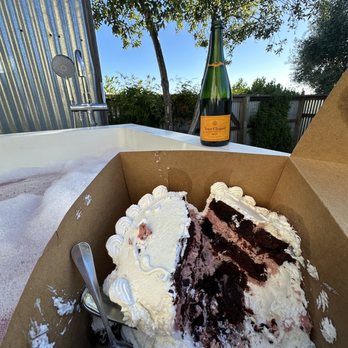 KRUMBS CAKES - Updated December 2025 - 338 Photos & 293 Reviews - 1545 ...