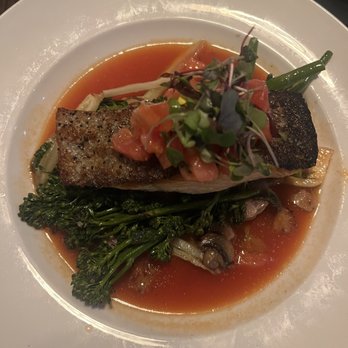 PRIME 239 - Updated November 2024 - 94 Photos & 115 Reviews - 1715 Cape ...