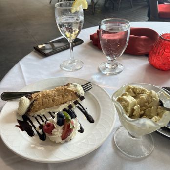 BELLA TRATTORIA ITALIAN BISTRO - Updated June 2024 - 606 Photos & 820 ...