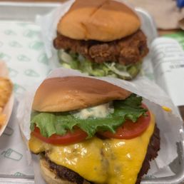 SHAKE SHACK - Updated September 2025 - 71 Photos & 59 Reviews - 8745 W ...