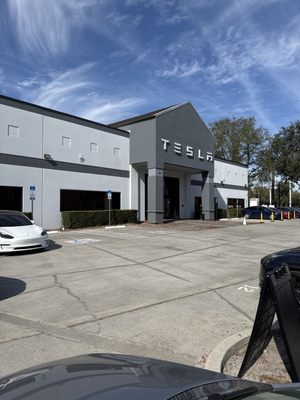 TESLA - Updated December 2025 - 68 Photos & 88 Reviews - 100 S Lake ...