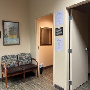 VALLEY VIEW SURGERY CENTER - Updated December 2024 - 13 Photos & 107 ...